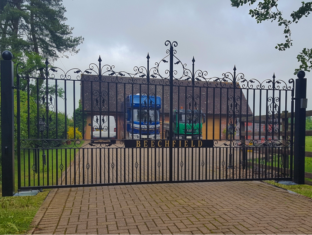 Cambridge Flat Design Automatic Gates - May 2018 Bishop's Stortford
