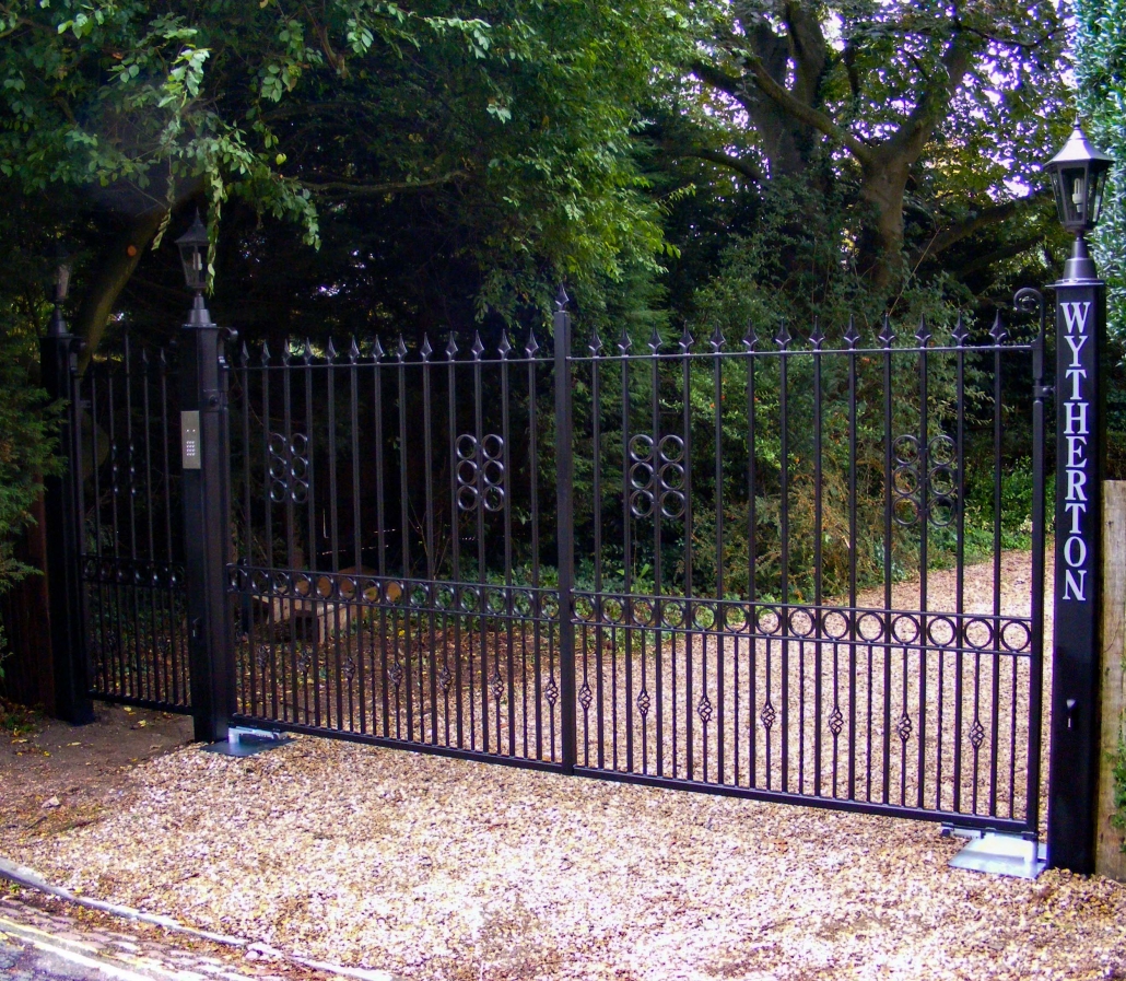 Modified Newmarket Design Gates - September 2010 Cambridge
