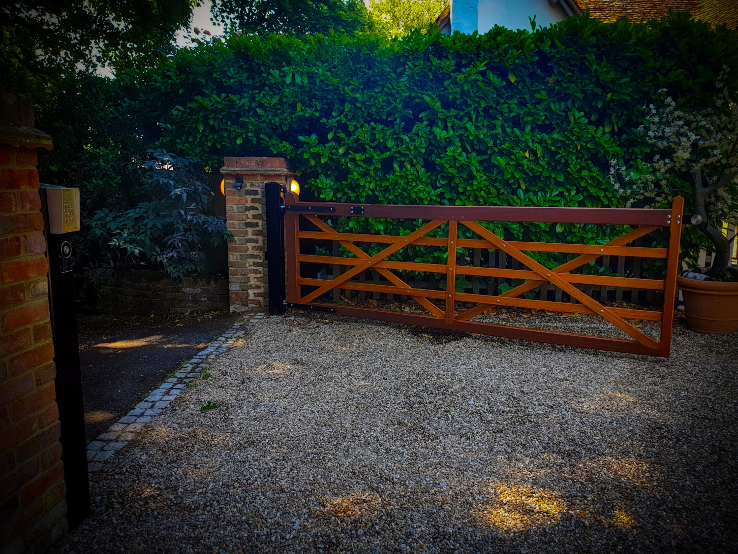 Iroko Five Bar Automatic Gate - July 2020 Great Sampford - Climate ...