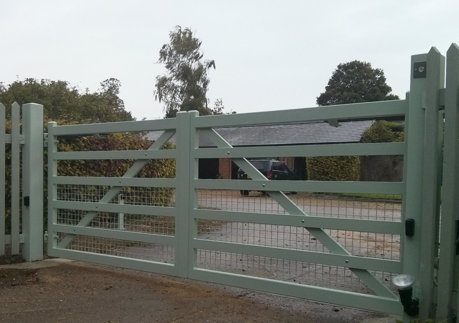 Steel Six Bar Automatic Field Gates - September 2014 Babraham