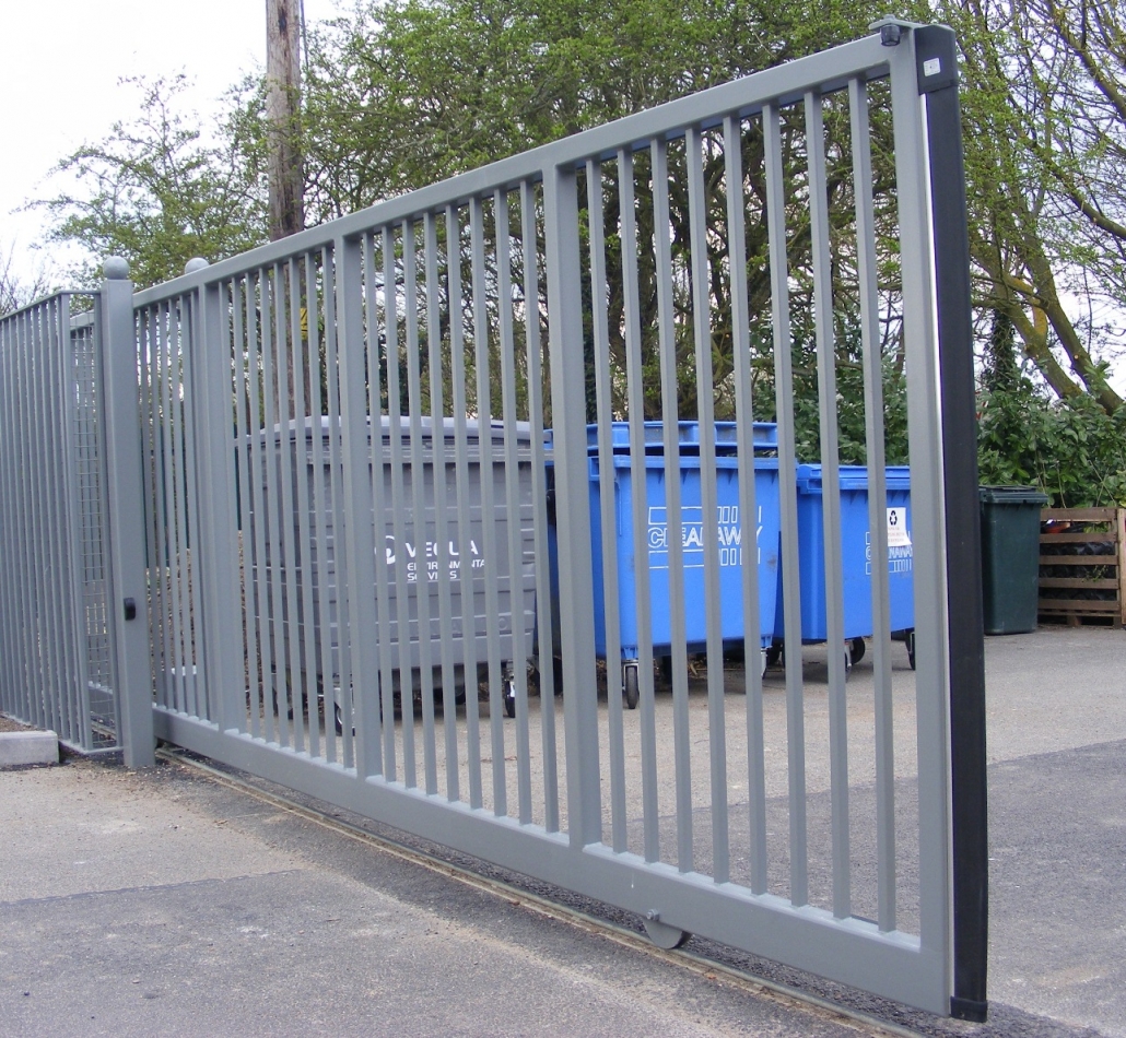 Commercial Sliding Gate - February 2012 Wimpole, Cambridgeshire ...