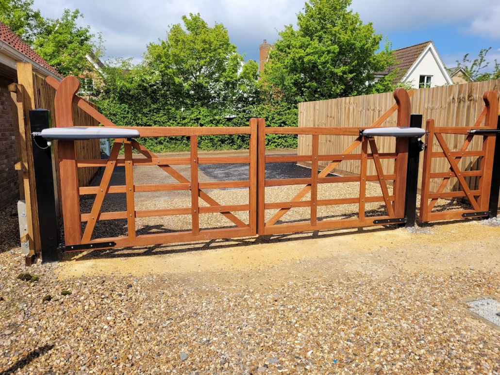 Iroko 5 Bar Raised Helve Automatic Gate - April 2022 Caldecote