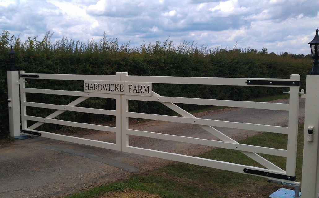 Steel Five Bar Automatic Gates - June 2011 Great Gransden, Cambridgeshire